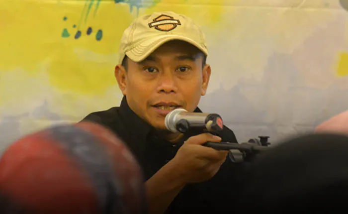 112 Quotes Pidi Baiq, Seniman Multitalenta Indonesia - Dianisa.com